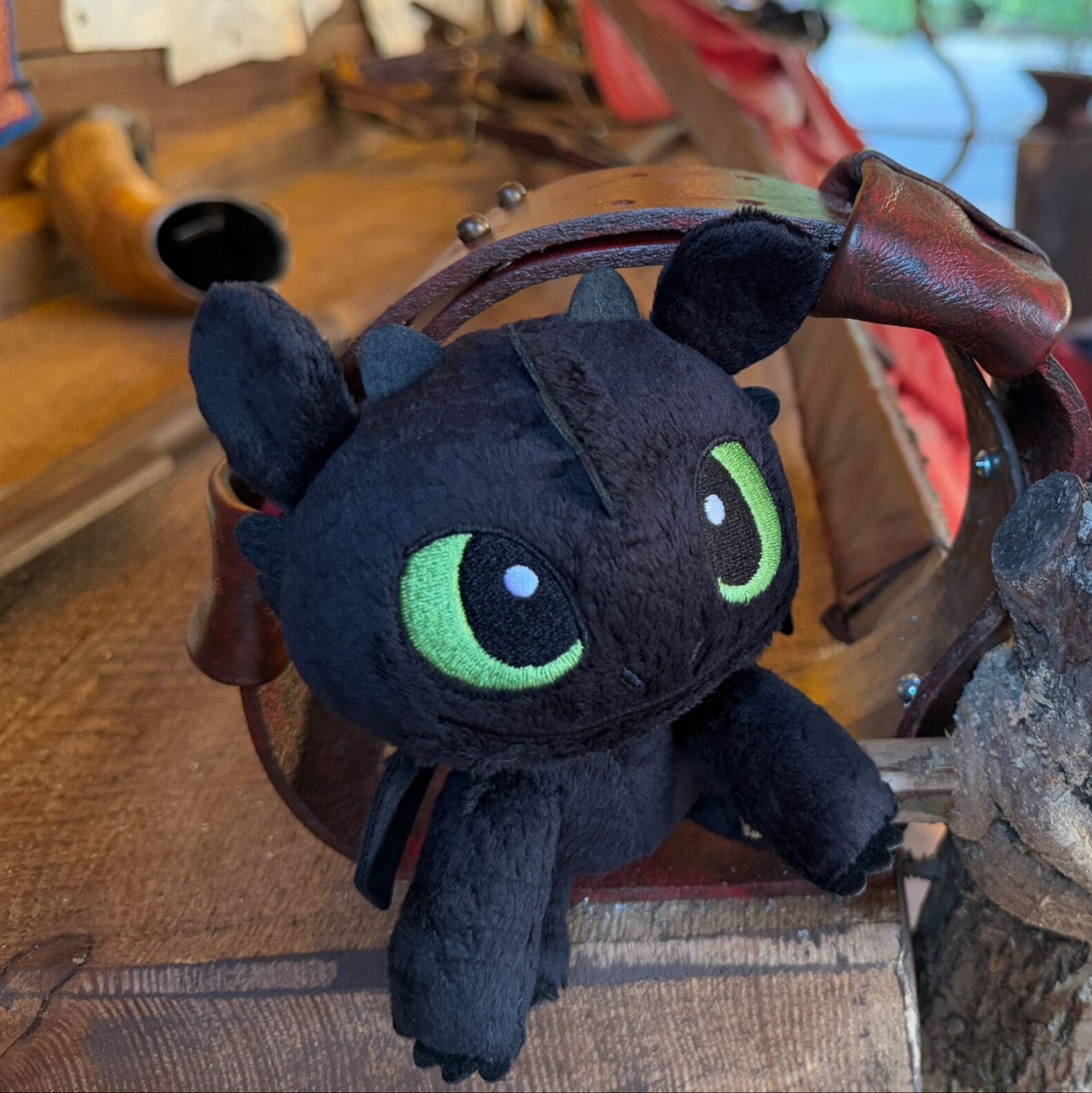 Toothless Shoulder Plush - How to Train Your Dragon - TheMysteryShack